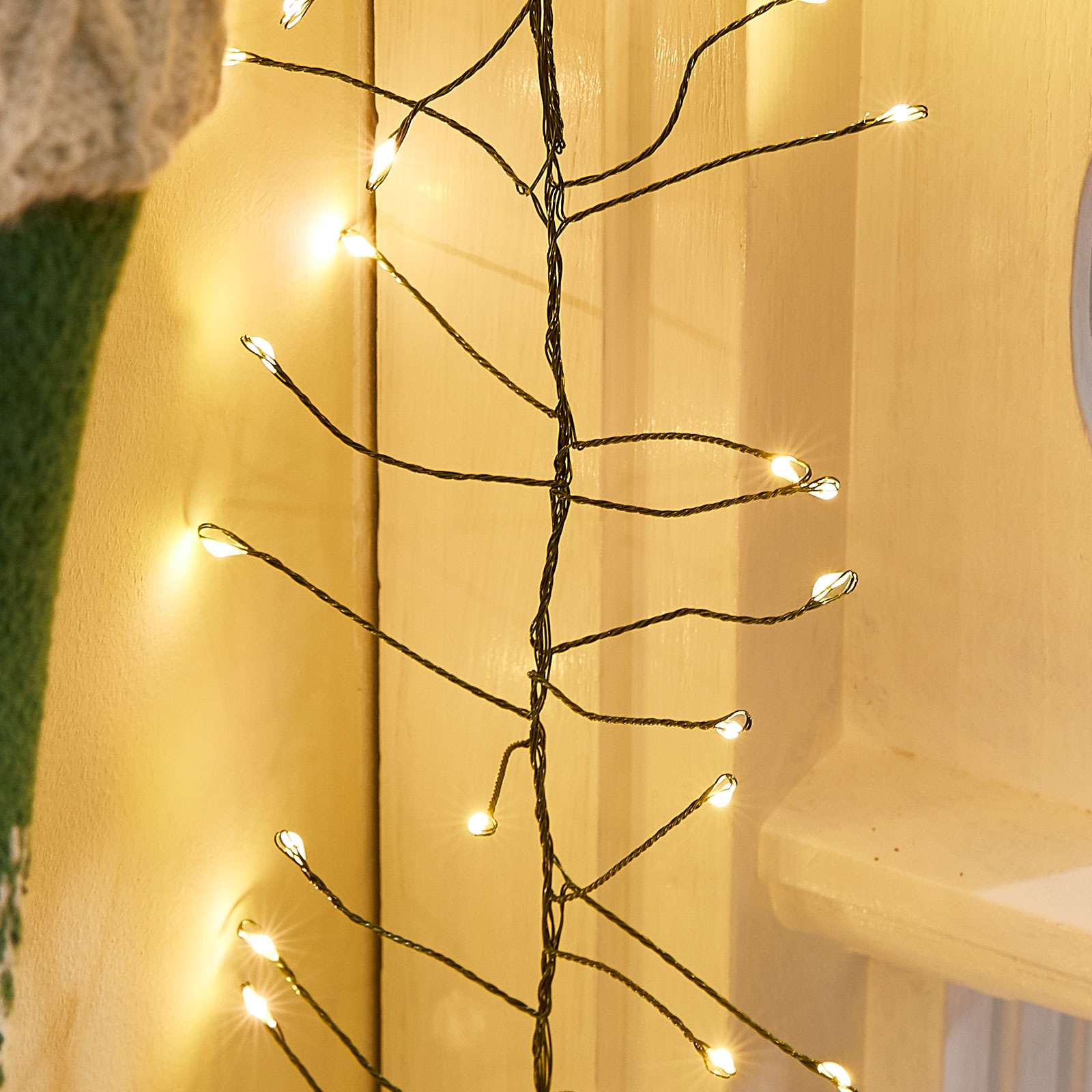 1500 Compact Pin Wire LED Lights with Green Wire - Warm White